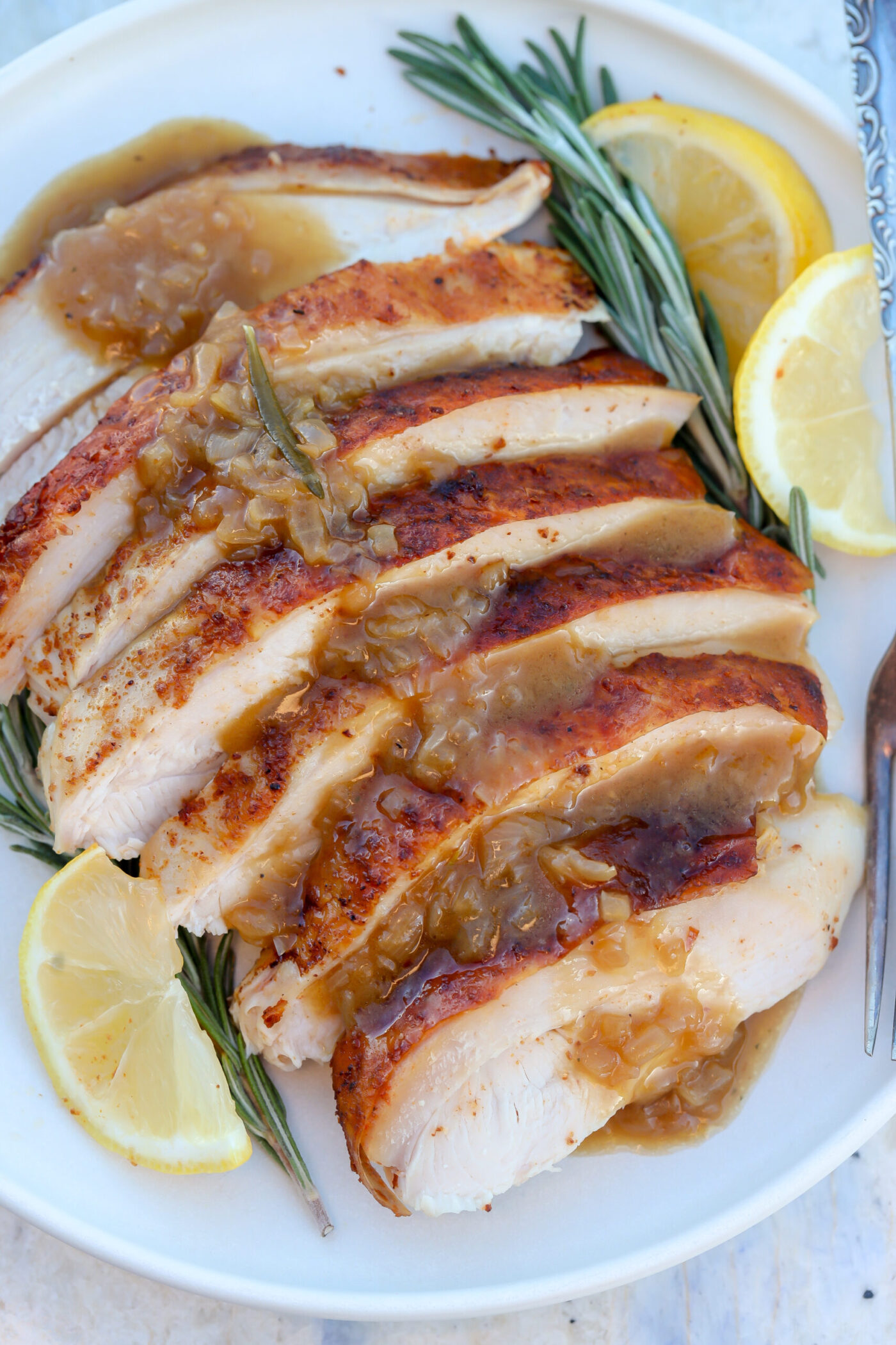 Caramelized Onion Gravy - Food My Muse